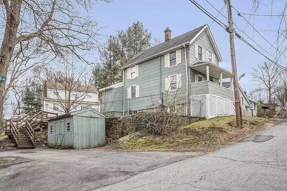 31 N Maple St, Woburn, MA 01801 | 25 Photos - Movoto