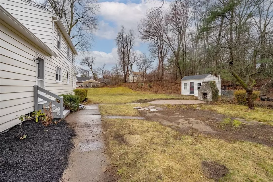 1174 Liberty St, Springfield, MA 01104 | 34 Photos - Movoto