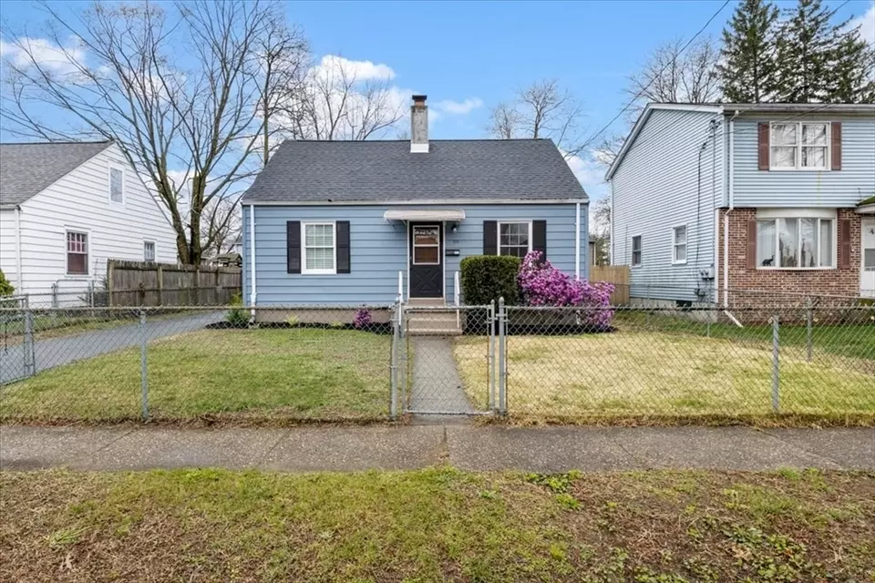 111 San Miguel St, Springfield, MA 01104 | 39 Photos - Movoto