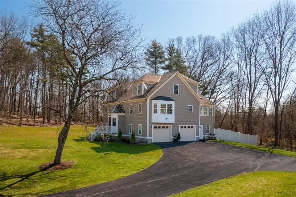 10 Sanborn Rd, Hampton Falls, NH 03844 | 39 Photos - Movoto