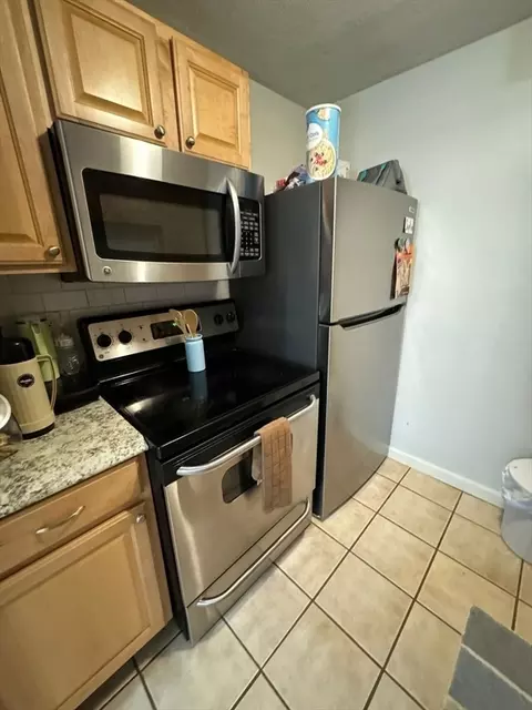 119 Grove St #244, Rockland, MA 02370 | 15 Photos - Movoto