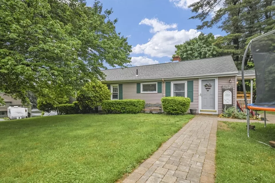 1 Konkel Dr, Dudley, MA 01571 | 23 Photos - Movoto