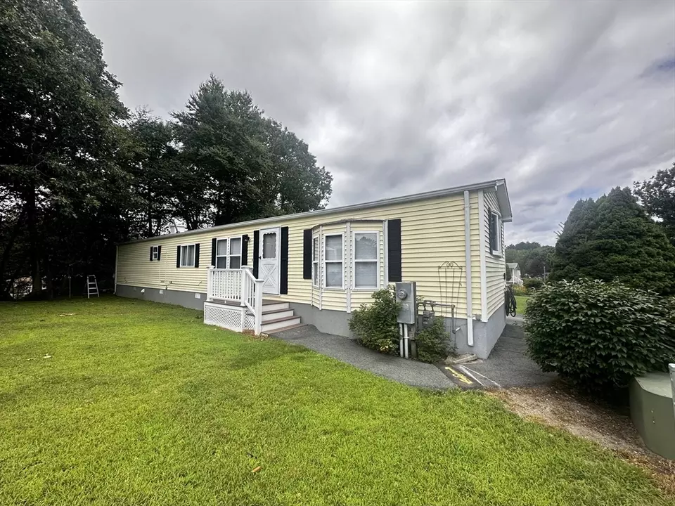 67 Leisurewoods Dr, Rockland, MA 02370 | 14 Photos - Movoto