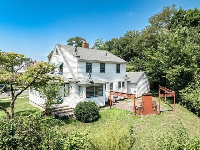 55 Pasadena St, Springfield, MA 01108 | 33 Photos - Movoto