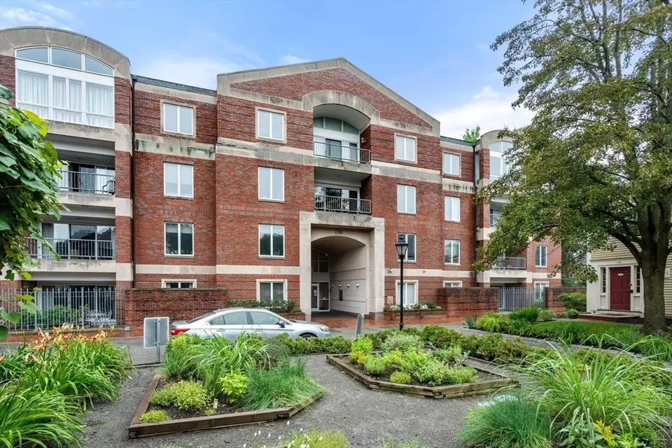 130 Mount Auburn St #108, Cambridge, MA 02138 | 15 Photos - Movoto