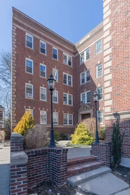 22 Concord Ave #10, Cambridge, MA 02138 | MLS# 73350335 | 14 Photos ...