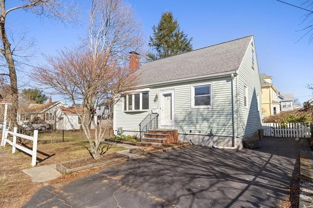 32 Leonard Rd, Melrose, MA 02176 | MLS# 73353428 | 25 Photos - Movoto