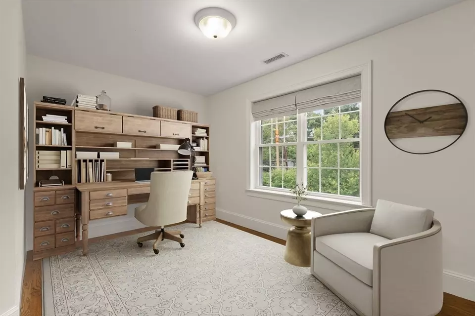 78 Hunnewell St, Wellesley, MA 02481 | MLS# 73424991 | 42 Photos - Movoto