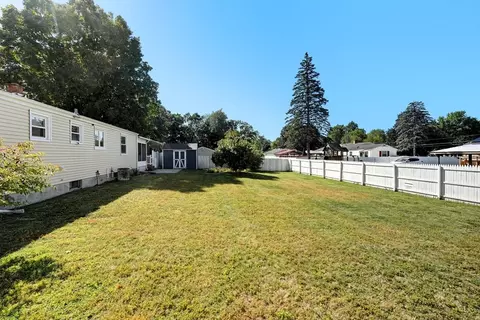 86 Talmadge Dr, Springfield, MA 01118 | MLS# 73429548 | 33 Photos - Movoto