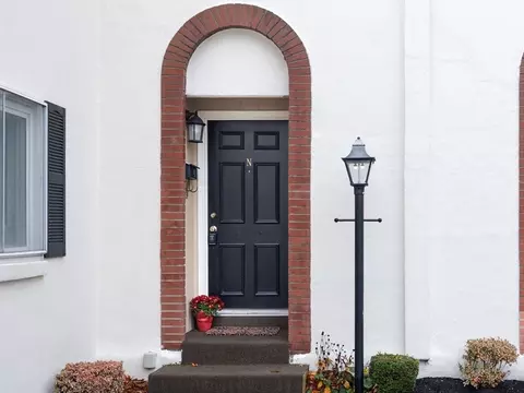 1 Charles St #V, Reading, MA 01867 | MLS# 73525595 | 22 Photos - Movoto