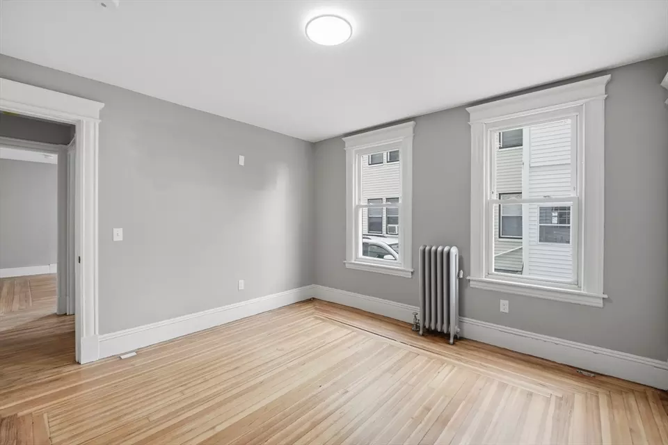 62-64 Bristol St, Springfield, MA 01109 | MLS# 73455661 | 35 Photos ...