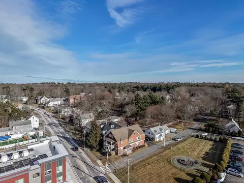 123-125 N Franklin St, Holbrook, MA 02343 | MLS# 73465176 | 42 Photos ...