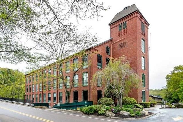 14 Sanford St #66, Medway, MA 02053 | MLS# 73518520 | 16 Photos - Movoto