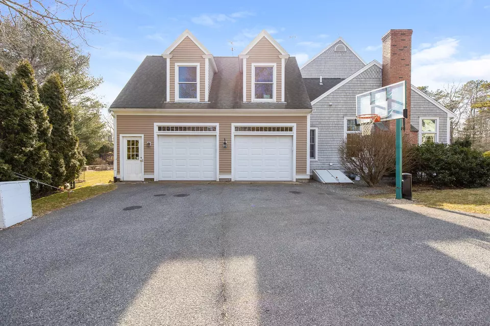442 Bay Ln, Centerville, MA 02632 | 36 Photos - Movoto