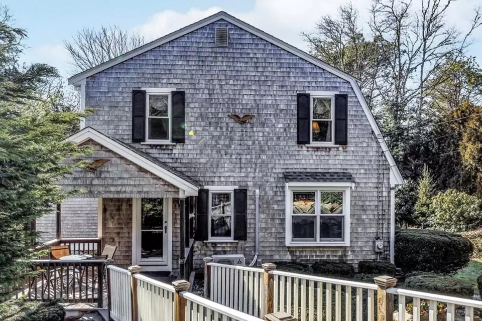 45 Fairway Ln, Falmouth, MA 02540 | 36 Photos - Movoto