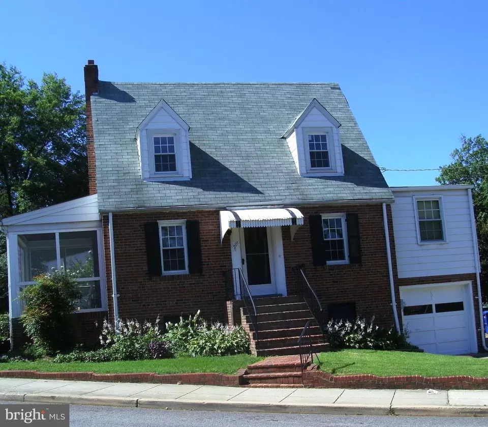 2111 Bunker Hill Rd NE, Washington, DC 20018 | 17 Photos - Movoto