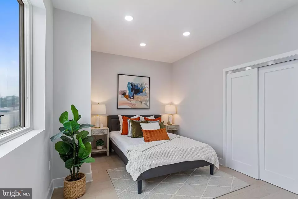 1516 E Capitol St NE #A, Washington, DC 20003 | MLS# DCDC2234000 | 55 ...