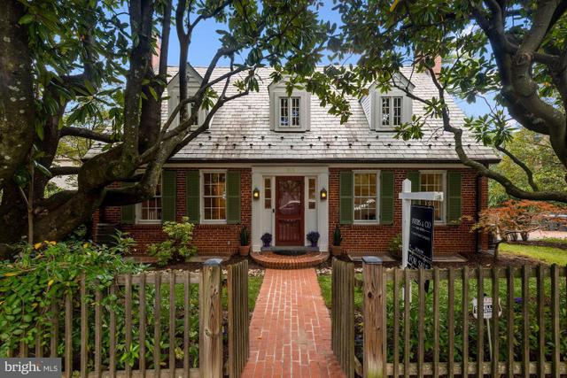 3515 36th St NW, Washington, DC 20016 | 1 photo - Movoto