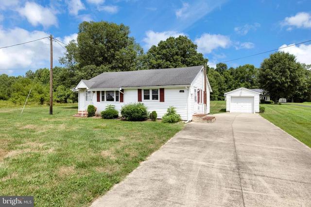 18423 S Dupont Hwy, Harrington, DE 19952 | 41 Photos - Movoto