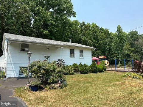 137 W Rutherford Dr, Newark, DE 19713 | 2 Photos | MLS #DENC2044164 ...