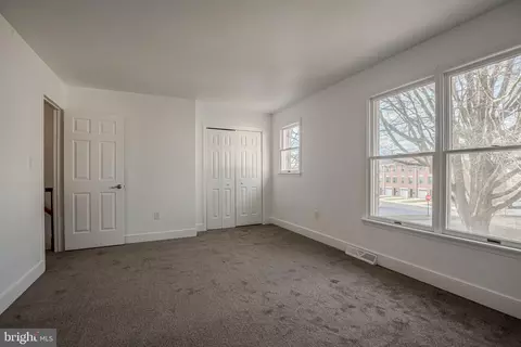 131 W 9th St, New Castle, DE 19720 | 18 Photos - Movoto