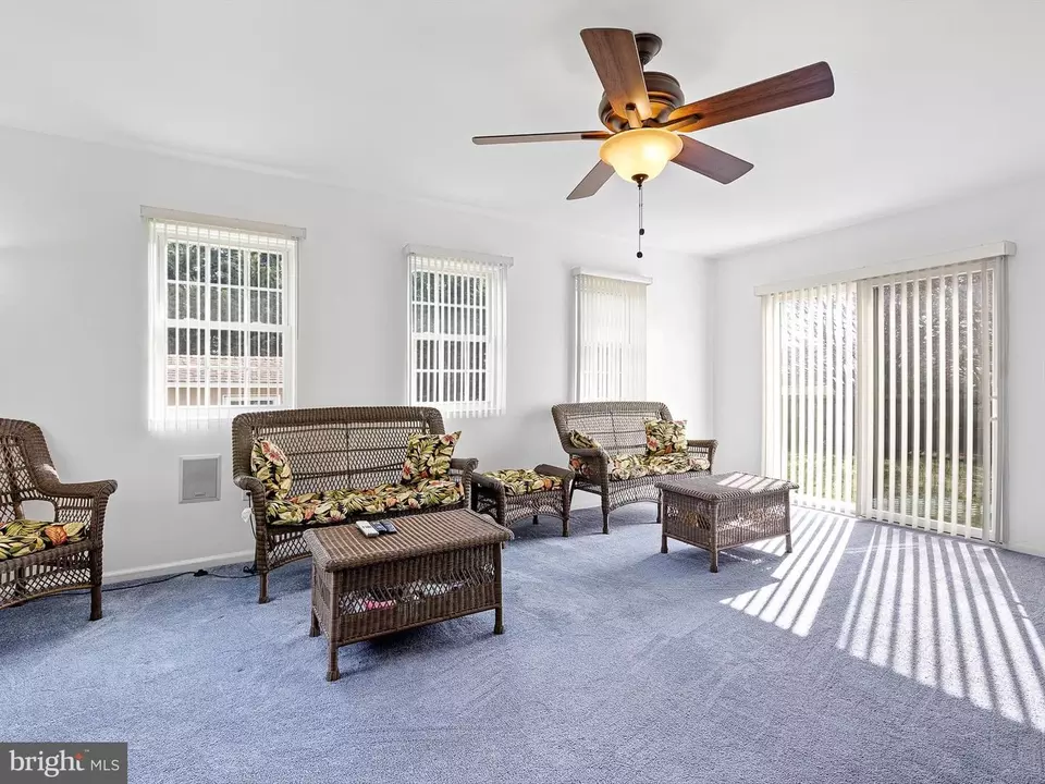 21 Saratoga Dr, New Castle, DE 19720 | 30 Photos - Movoto