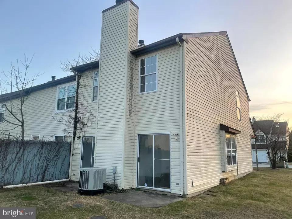 16 Ross Ct, Newark, DE 19702 | 10 Photos - Movoto