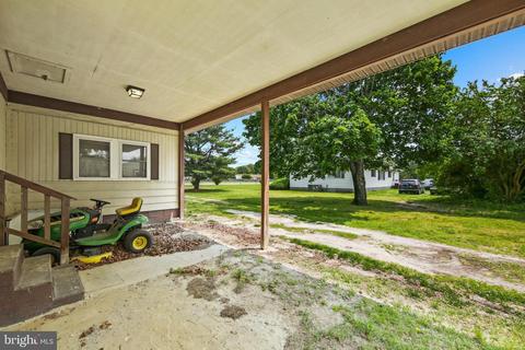 30696 Gull Point Rd, Millsboro, DE 19966 | 39 Photos - Movoto