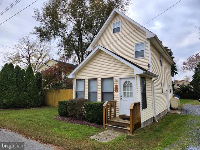 210 1st St, Bridgeville, DE 19933 | 30 Photos - Movoto