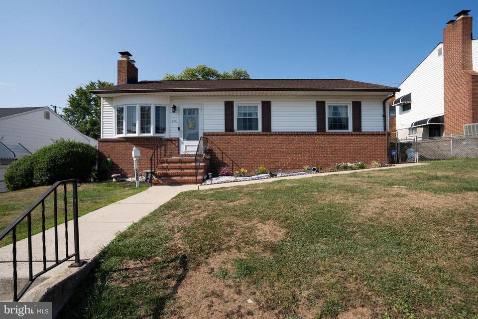 306 15th Ave, Baltimore Highlands, MD 21225 | 21 Photos - Movoto