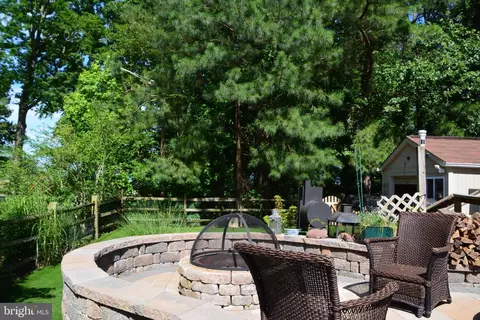 840 Walnut Ave, North Beach, MD 20714 | 56 Photos - Movoto