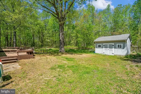 1418 Shady Rest Rd, Shady Side, MD 20764 | 39 Photos - Movoto