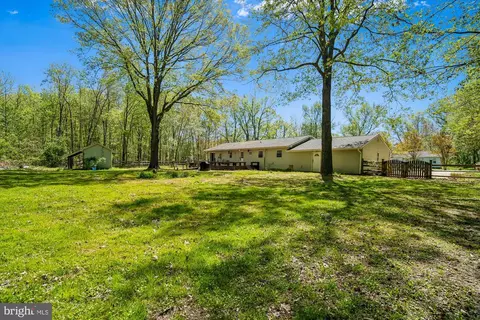 1418 Shady Rest Rd, Shady Side, MD 20764 | 39 Photos - Movoto