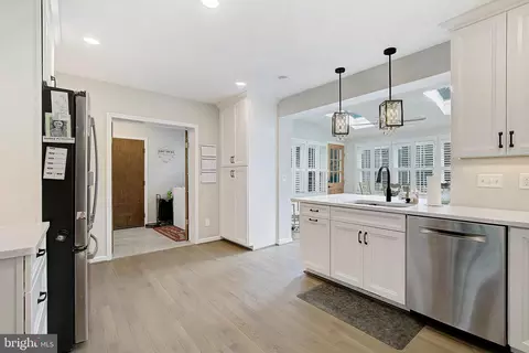 444 Poplar Leaf Dr, Edgewater, MD 21037 | 59 Photos - Movoto