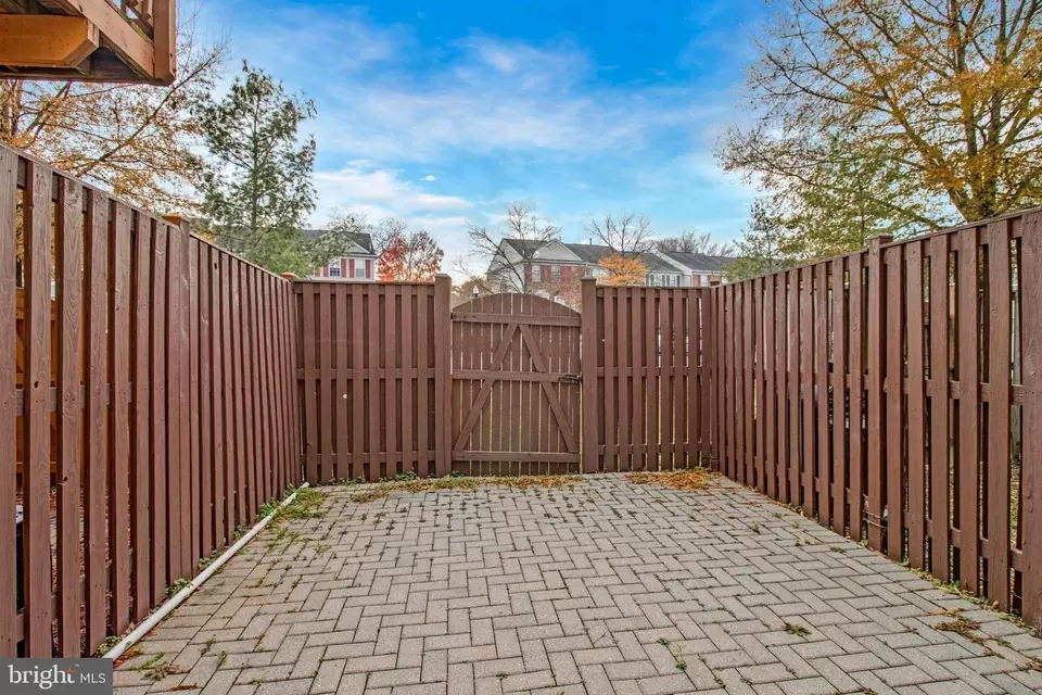 1955 Pawlet Dr, Crofton, MD 21114 | MLS# MDAA2131668 | 41 Photos - Movoto