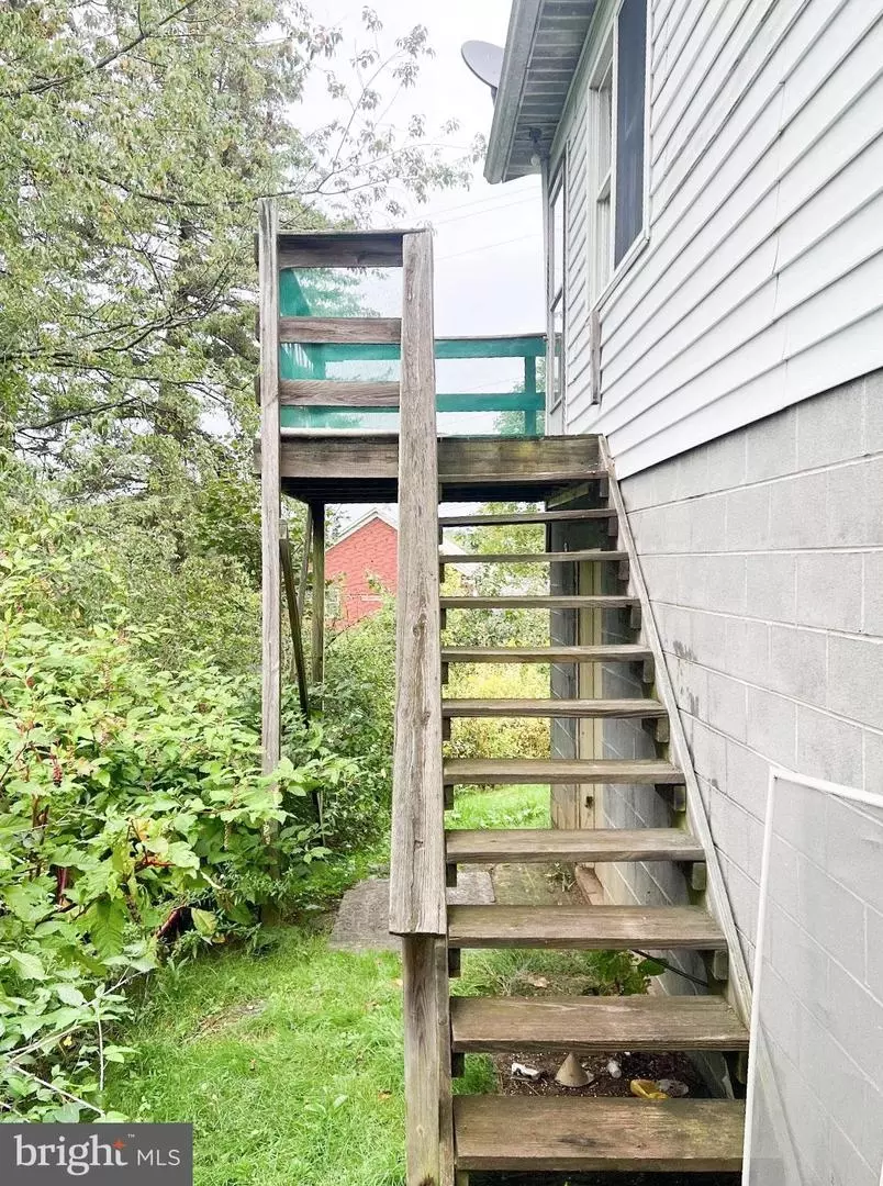 12231 Upper Georges Creek Rd SW, Frostburg, MD 21532 | 11 Photos - Movoto