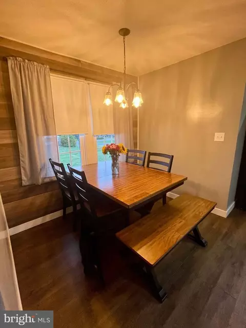 11109 Hopkins St, Ellerslie, MD 21529 | 15 Photos - Movoto