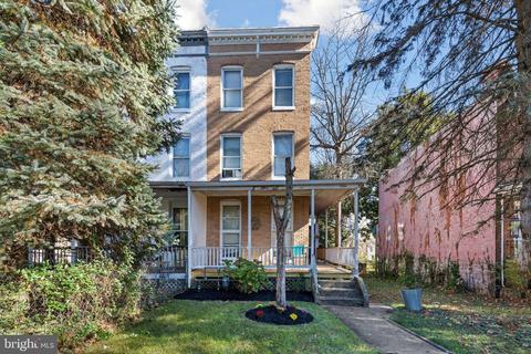 109 S Augusta Ave, Baltimore, MD 21229 | 24 Photos | MLS #MDBA2066470 ...