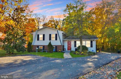 7426 Rossville Blvd, Rosedale, MD 21237 | 40 Photos - Movoto