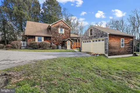 2825 Paper Mill Rd, Phoenix, MD 21131 | 39 Photos - Movoto