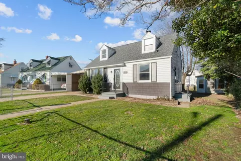 8220 Watersedge Rd, Dundalk, MD 21222 | 25 Photos - Movoto