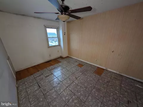 8209 Park Haven Rd, Dundalk, MD 21222 | 19 Photos - Movoto