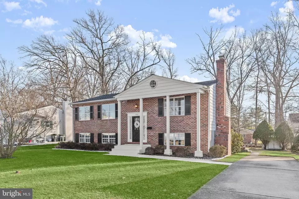 1127 Pleasant Valley Dr, Catonsville, MD 21228 | 39 Photos - Movoto