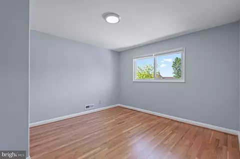 8403 Kings Ridge Rd, Parkville, MD 21234 | 41 Photos - Movoto