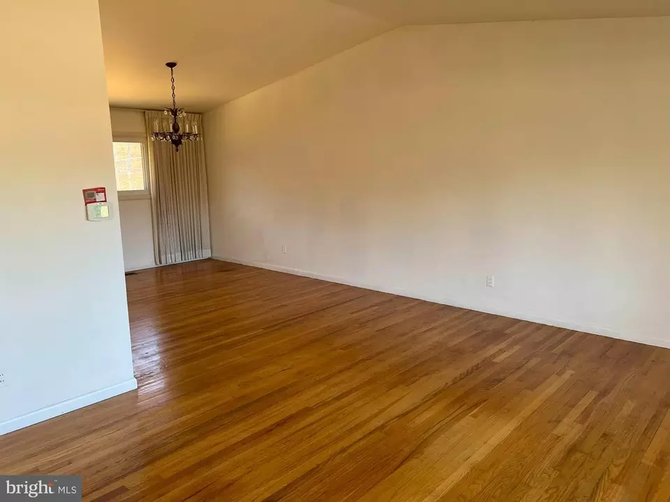 4729 Byron Rd, Pikesville, MD 21208 | 21 Photos - Movoto