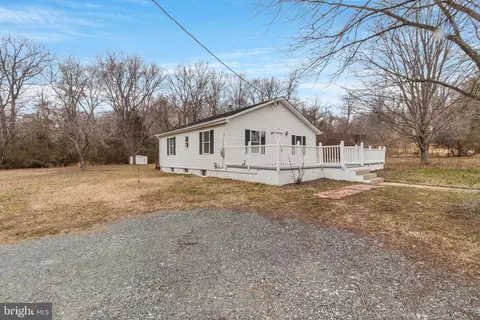 2515 Hallowing Point Rd, Prince Frederick, MD 20678 | 20 Photos - Movoto