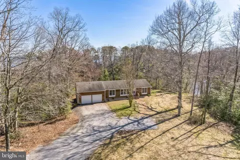 525 Clubhouse Dr, Lusby, MD 20657 | 48 Photos - Movoto