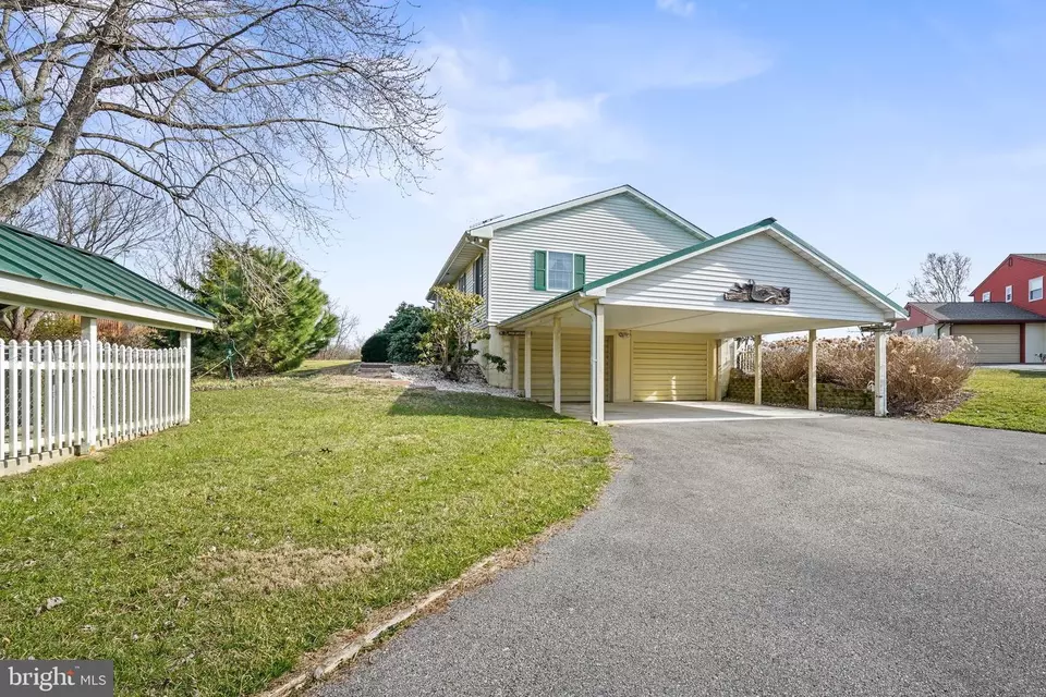 228 Tockwogh Dr, Earleville, MD 21919 | 40 Photos - Movoto