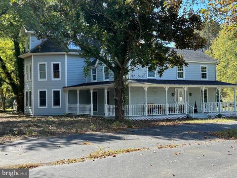 11085 Lloyd Point Rd, Newburg, MD 20664 | 15 Photos | MLS #MDCH2016742 ...