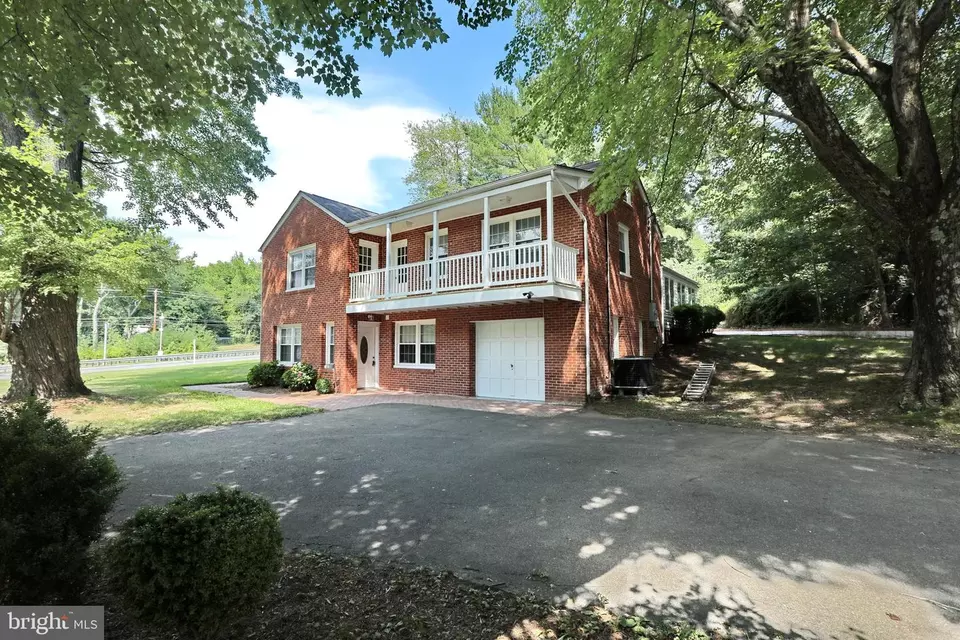 5710 Olivers Shop Rd, Bryantown, MD 20617 | 61 Photos - Movoto
